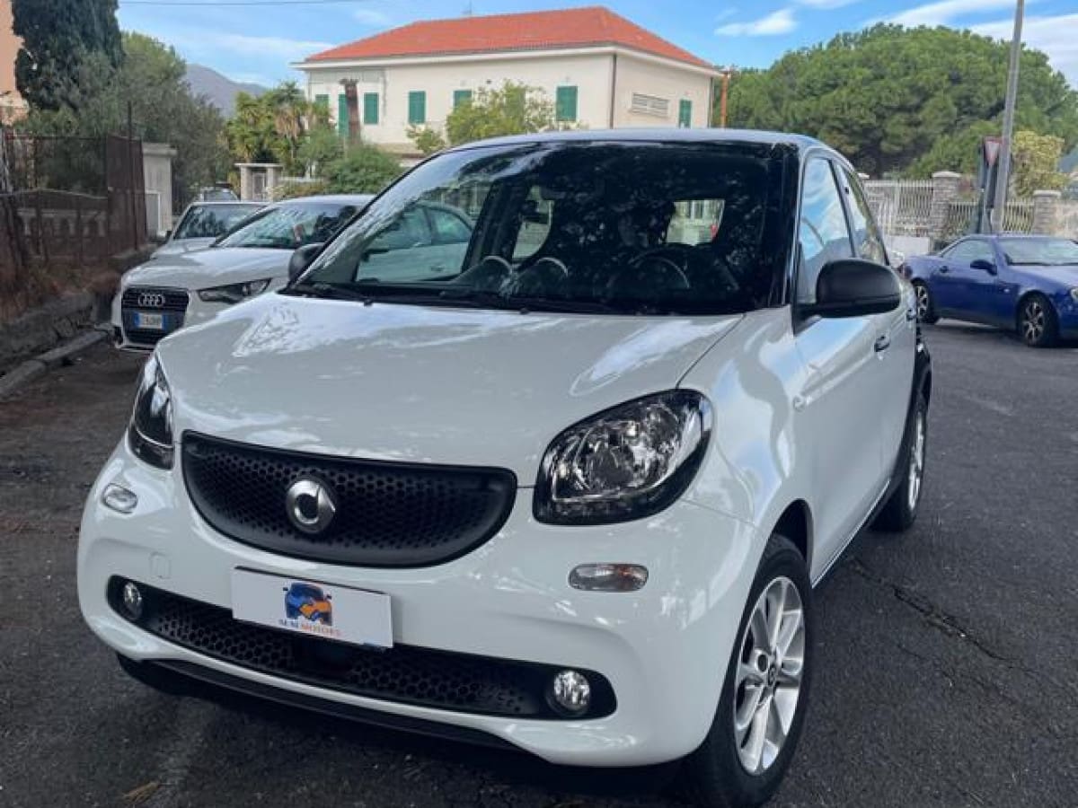 SMART forfour 2ªs. (W453) Usata prezzo e caratteristiche tecniche ...