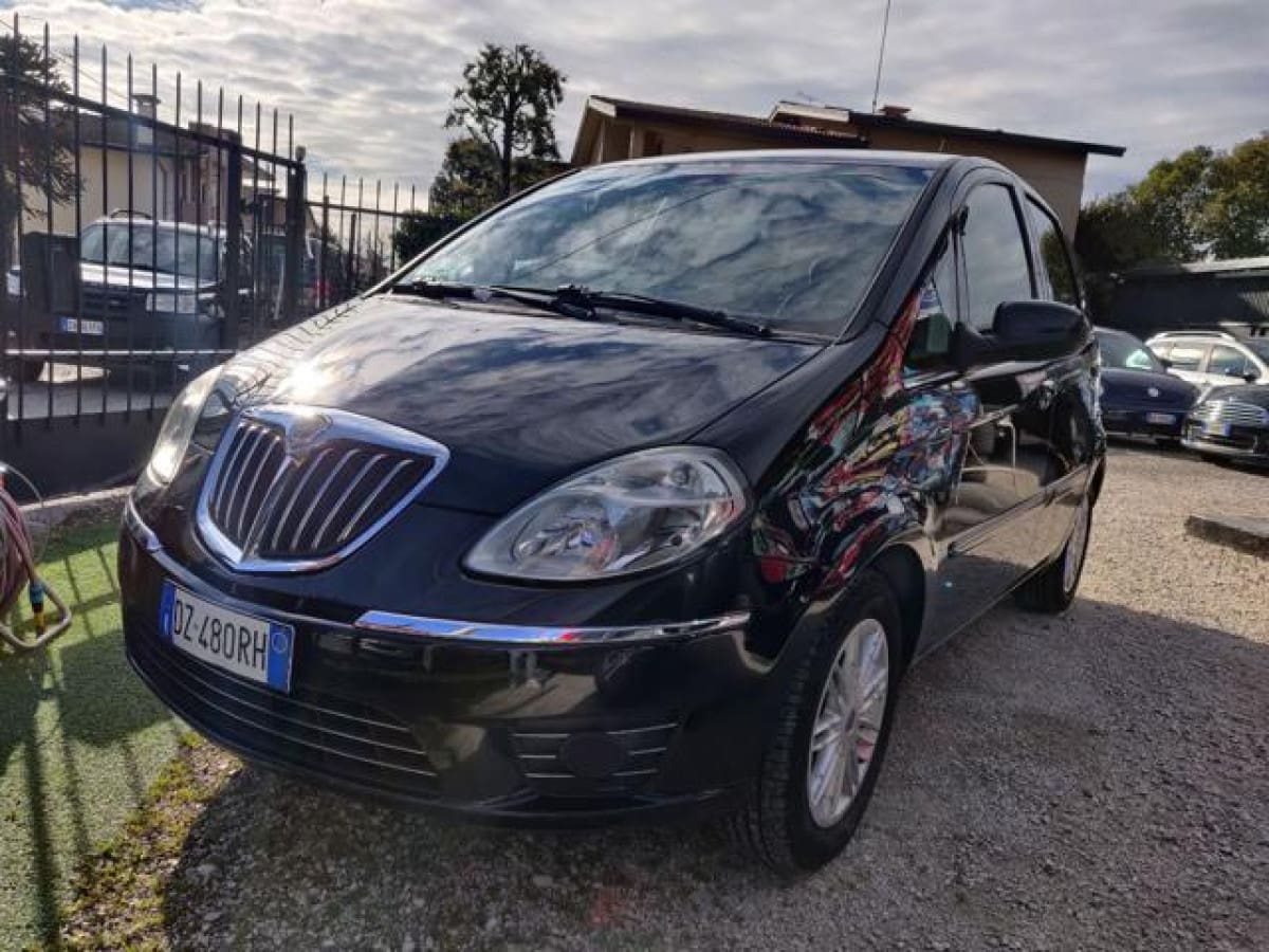 LANCIA Musa 2ª serie Usata prezzo e caratteristiche tecniche - Auto Usate