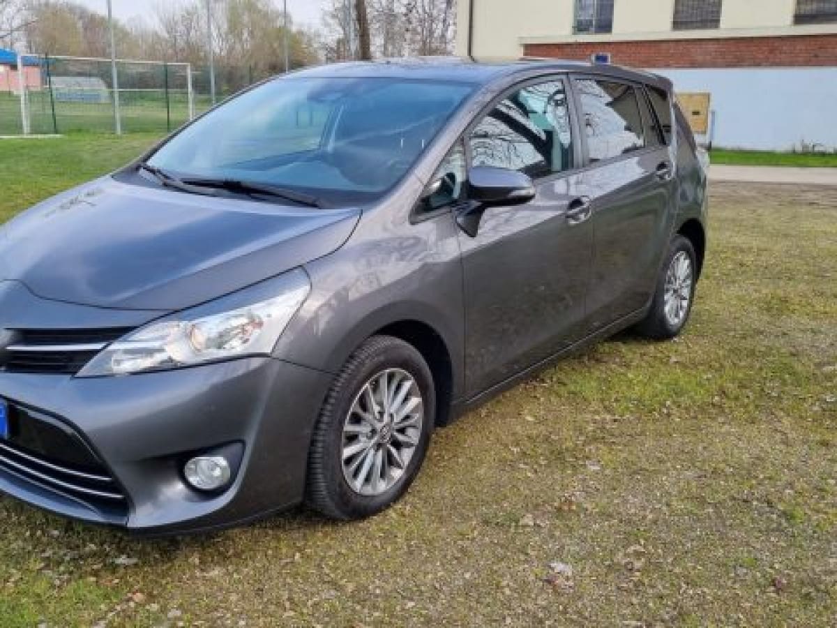 TOYOTA Verso Usata prezzo e caratteristiche tecniche - Auto Usate