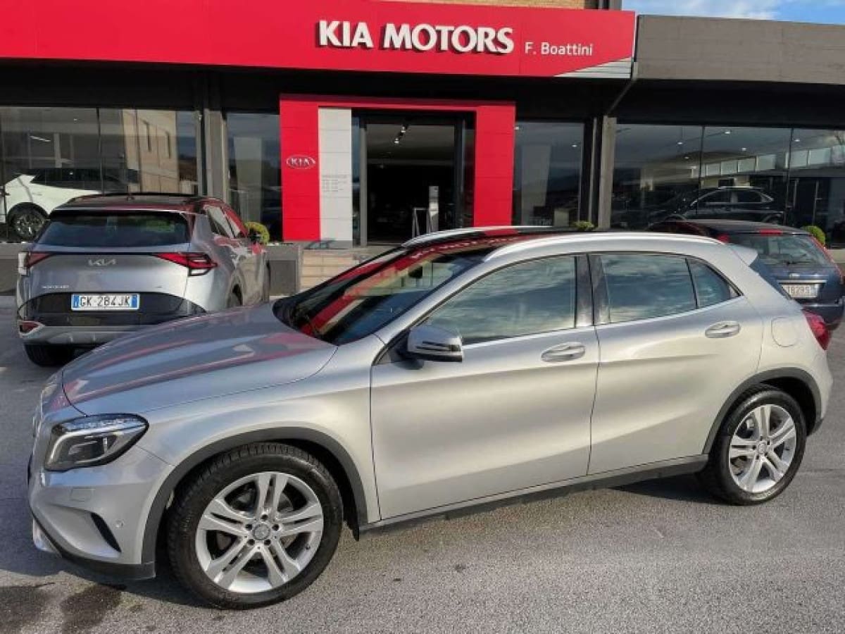MERCEDES GLA 200 Usata prezzo e caratteristiche tecniche - Auto Usate