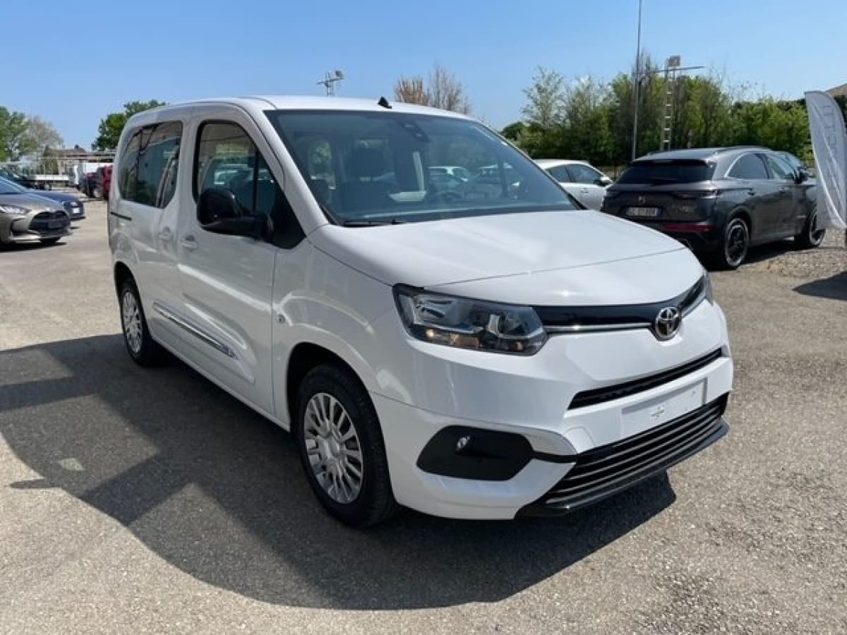 TOYOTA Proace City Verso Usata prezzo e caratteristiche tecniche - Auto ...