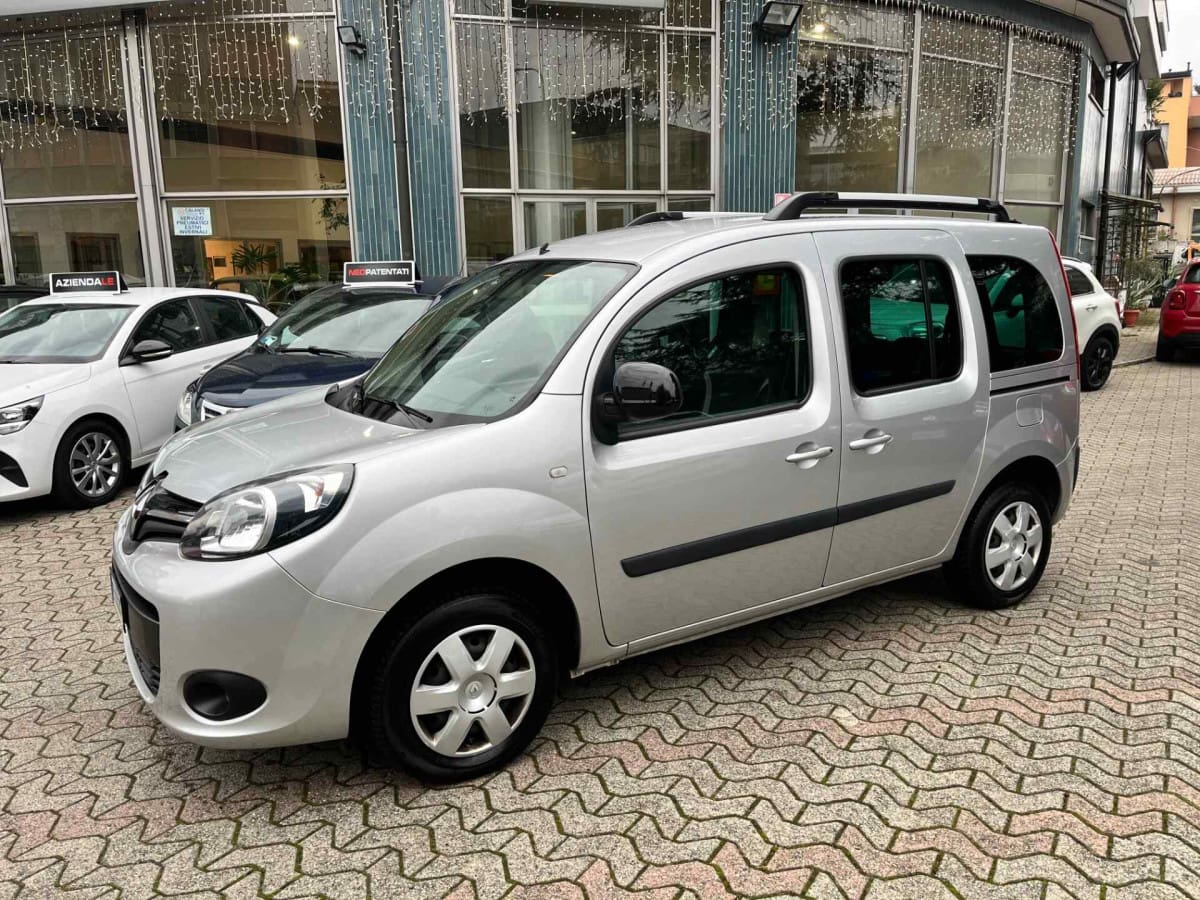 RENAULT Kangoo 3ª serie Usata prezzo e caratteristiche tecniche - Auto ...