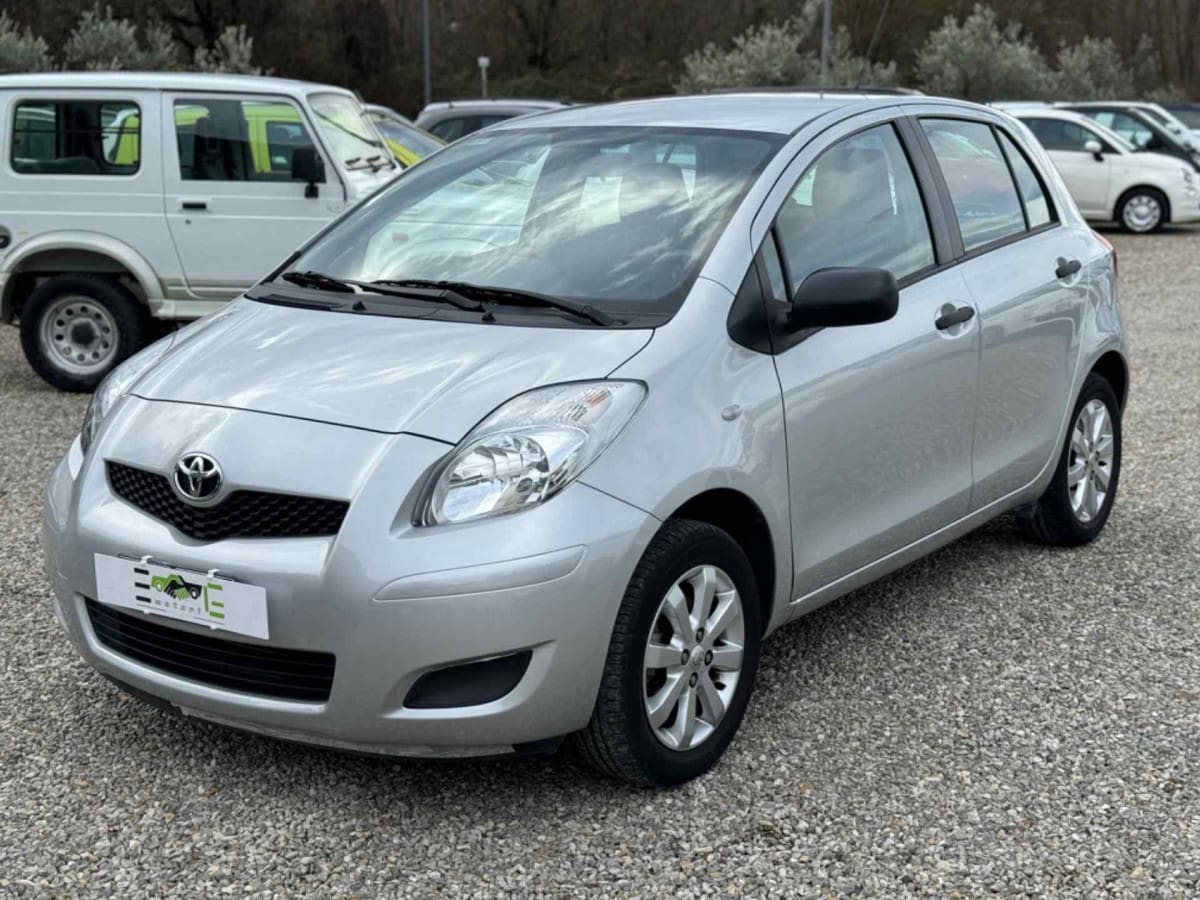TOYOTA Yaris 2ª serie Usata prezzo e caratteristiche tecniche - Auto Usate