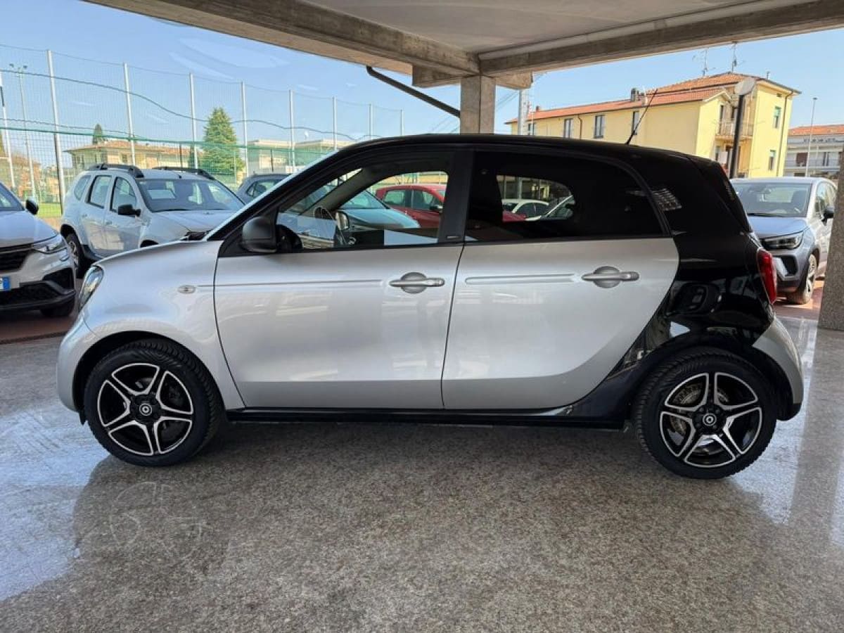 SMART FORFOUR 2ªS. (W453) Usata prezzo e caratteristiche tecniche ...