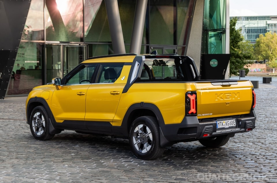 KGM Torres EVT, il pick-up elettrico è disponibile in Italia: prezzi e ...