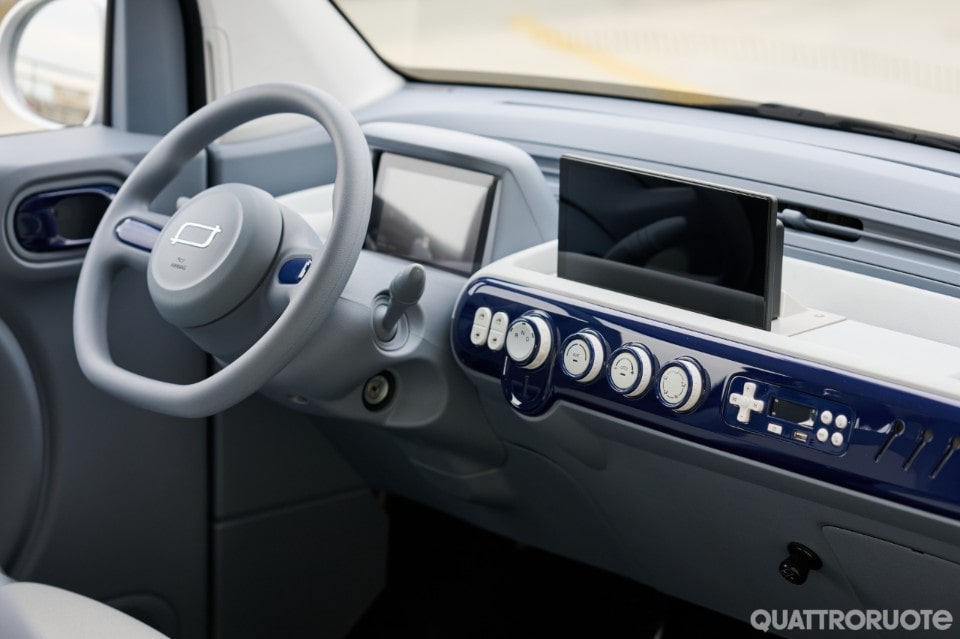 Desner Y300 microcar: dotazioni, prezzo, autonomia, costi di gestione