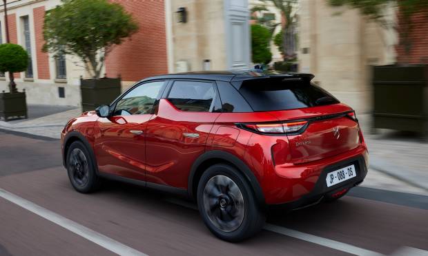 DS 3 2023: prezzo, interni e guida su strada | Quattroruote.it