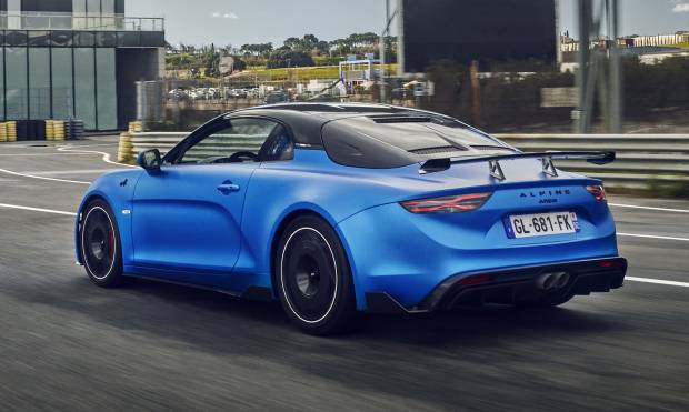 Alpine A110 R: interni, motore, prestazioni, uscita | Quattroruote.it