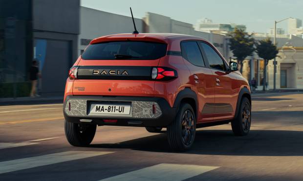 Dacia Spring 2024: test drive, interni, autonomia, prezzo, uscita ...