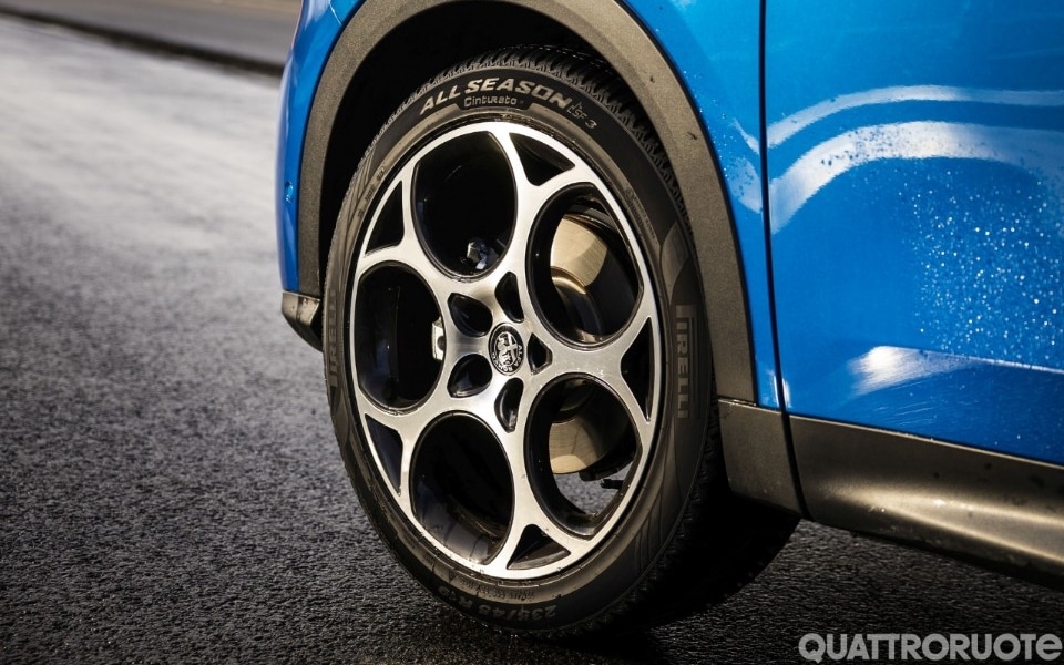 Pneumatici invernali o quattro stagioni? I consigli di Pirelli ...