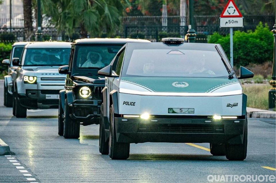 Il Tesla Cybertruck di Elon Musk entra nella flotta della polizia di ...