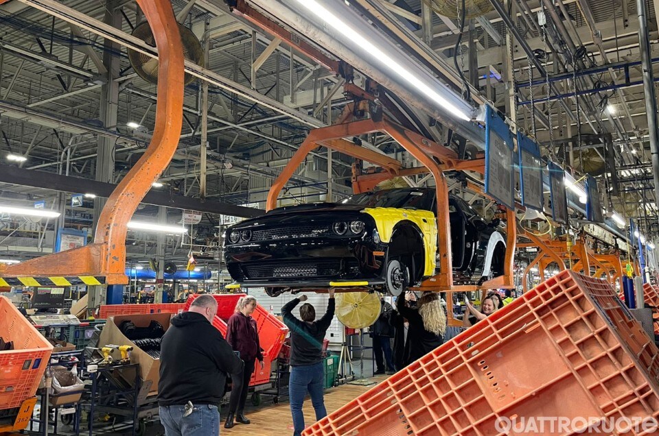 Prodotte le ultime Dodge Challenger e Charger: il futuro delle muscle ...