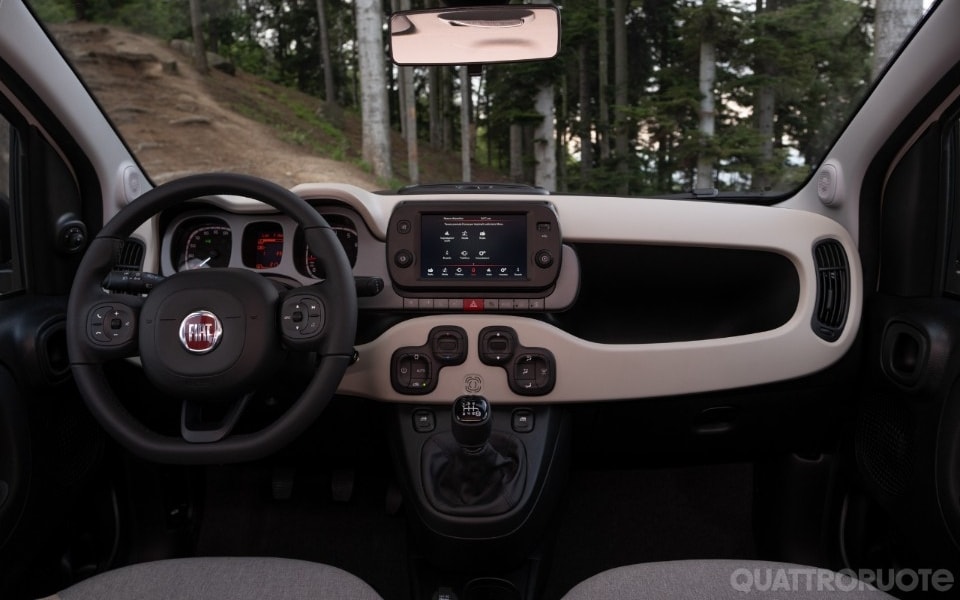 Fiat Panda 4x4: nuova 4x40°, prezzo, interni e motore TwinAir ...