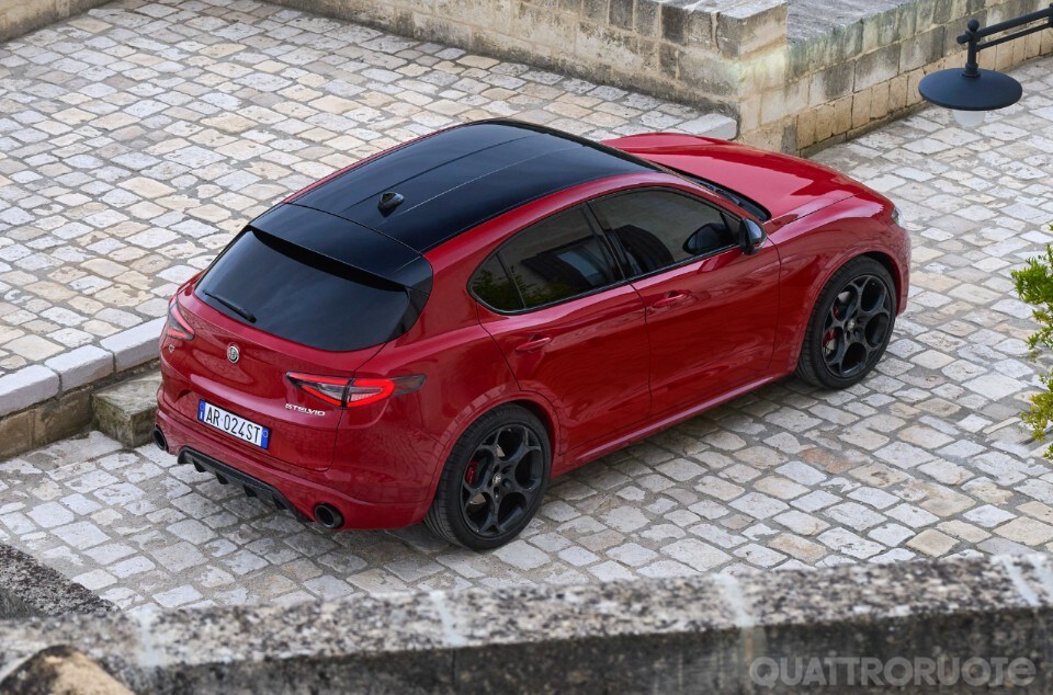 Alfa Romeo Tonale, Giulia e Stelvio Tributo Italiano: prezzo e ...