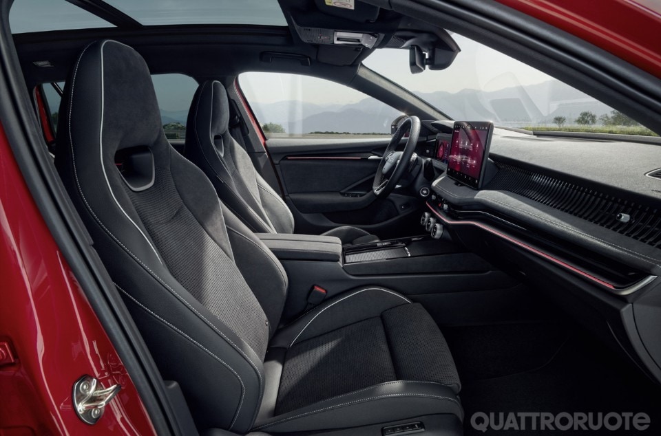 Skoda Superb Sportline: anticipazioni, interni, allestimento ...