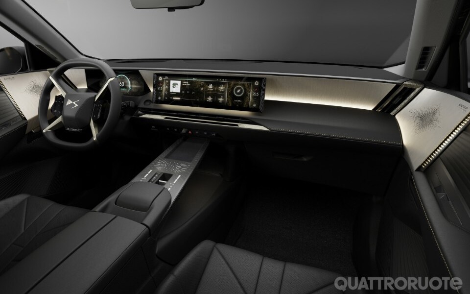 DS N°8: motore, interni, allestimenti, autonomia, prezzo | Quattroruote.it