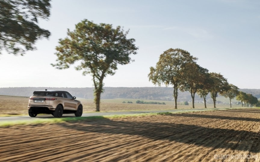 Range Rover Evoque Model Year 2024: test drive, prova, caratteristiche ...