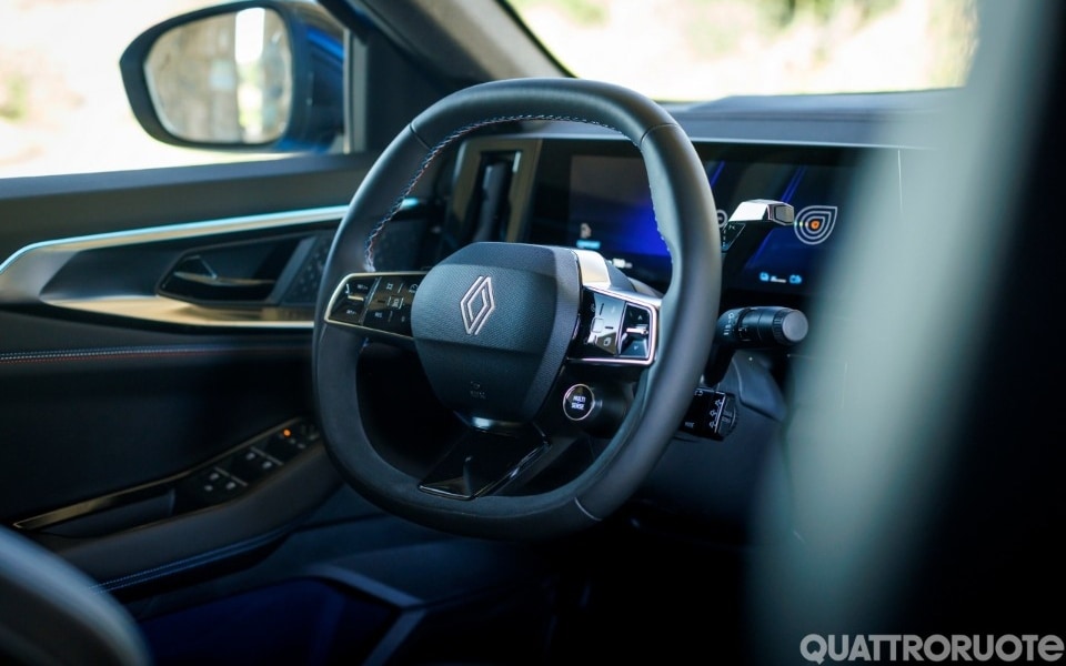 Renault Rafale E-Tech Hybrid: interni, dimensioni, prezzi, arrivo sul ...