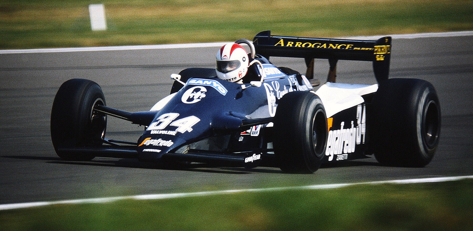 Intervista a Johnny Alberto Cecotto, campione nelle moto e nelle auto ...